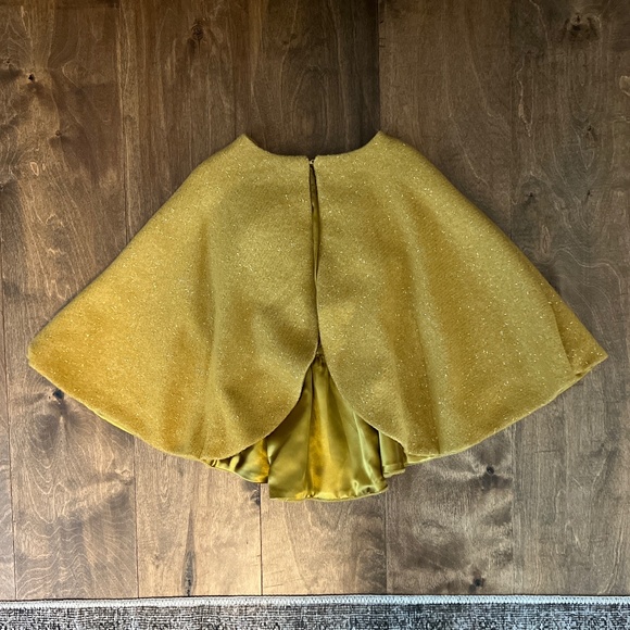 OshKosh B'gosh | Jackets & Coats | Little Girls Capelet | Poshmark